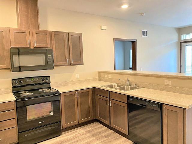 Carnahan Glenn 2 Bedroom Apartment for Rent at 1301 S Carnahan Rd, Spokane Valley, WA 99212 Spokane Valley