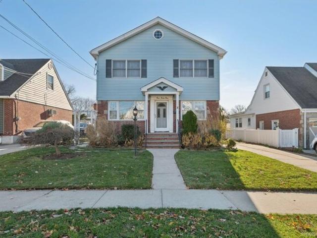 Carnation Ave, Floral Park, Home For Sale