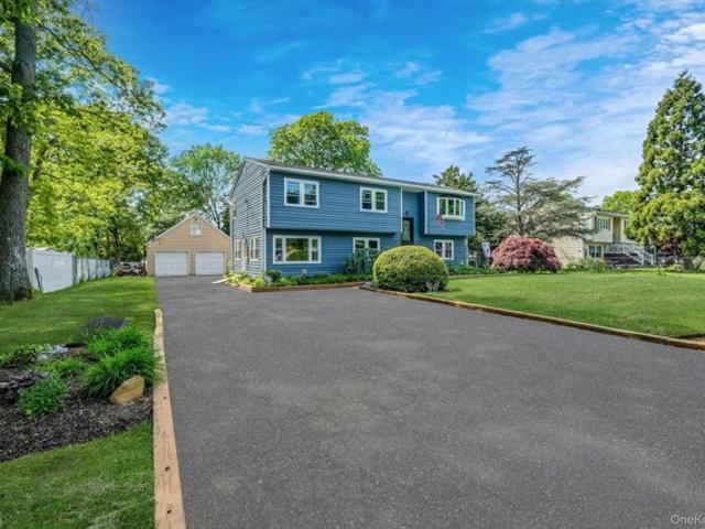Carnation Dr, Shirley, Home For Sale