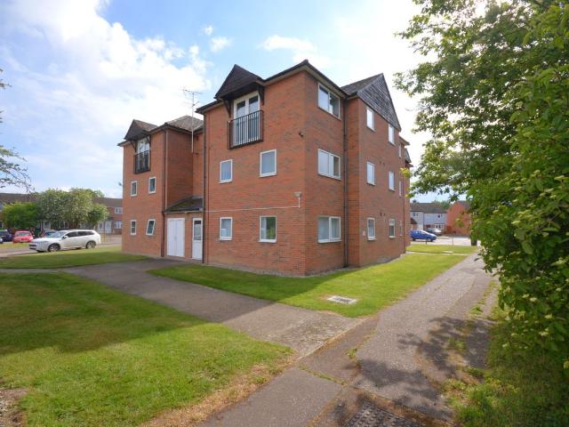 Hadleigh Court, Carnation Drive, Saffron Walden CB10, Studio to rent, £800 pcm | PrimeLocation
