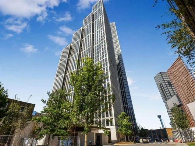 Carnation Way, LONDON SW8 1 bed flat to rent £3,650 pcm £842 pw