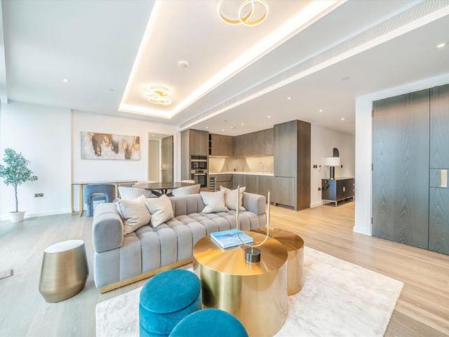 Carnation Way, LONDON SW8 1 bed flat to rent £3,800 pcm £877 pw