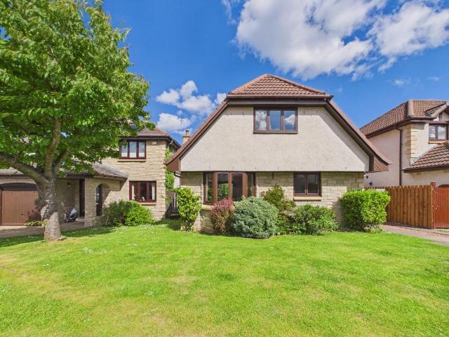 Carnbee Park, Liberton, Edinburgh, EH16 4 bed detached house to rent £2,250 pcm £519 pw