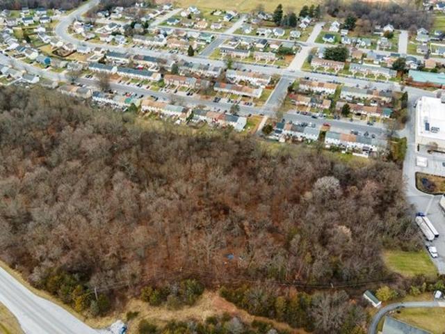 Carnival Dr, Taneytown, MD 21787