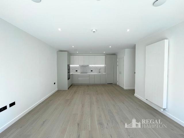 Carnwath Road, Fulham, London SW6, 1 bed flat to rent, £3,500 pcm | PrimeLocation