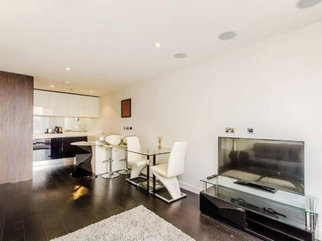 Caro Point, Grosvenor Waterside, Gatliff Road SW1W, 1 bed flat to rent, £3,142 pcm | PrimeLocation