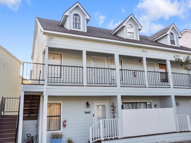 Carolcrest Ln Apt,livingston, Condo For Sale