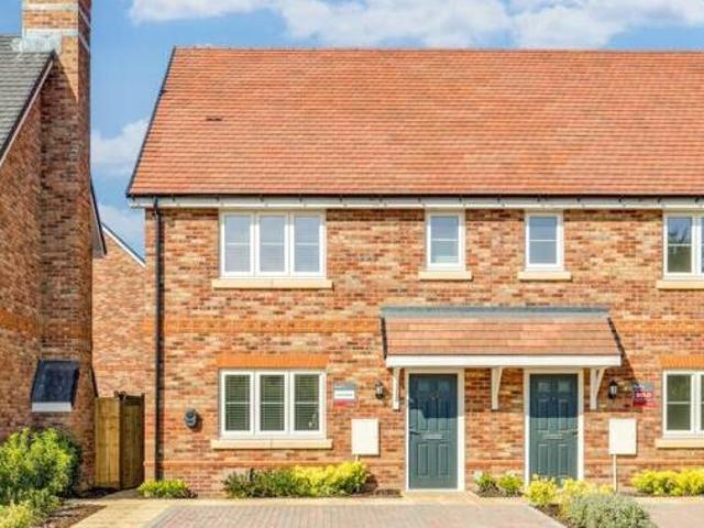 Carolean Avenue, Blunham, 3 Bedroom Semi detached