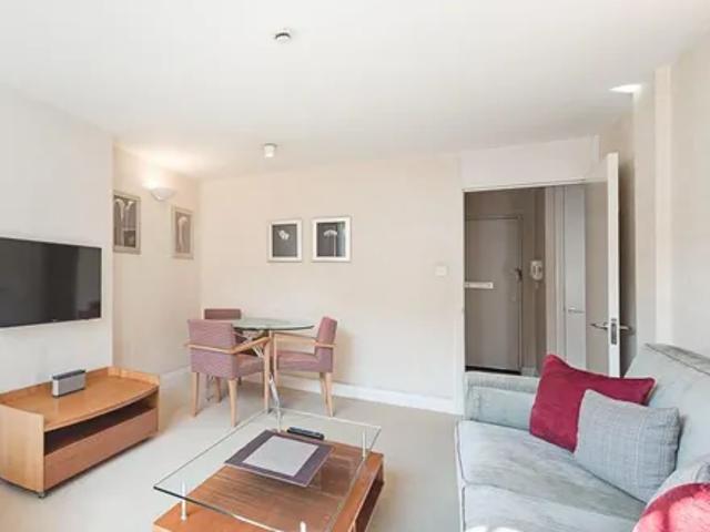 Carolina Wong, Kurt Geiger, 28 32 St. Christopher's Place, East Marylebone, London, W1U 1NU, United Kingdom | 1 bed apartment for rent #154593936 | Rentberry