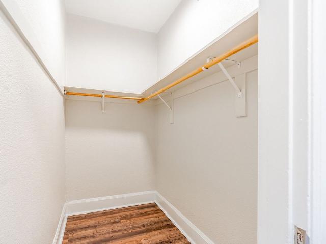 Carolina Court Studio Apartment for Rent at 527 Eastlake Ave E, Seattle, WA 98109 South Lake Union