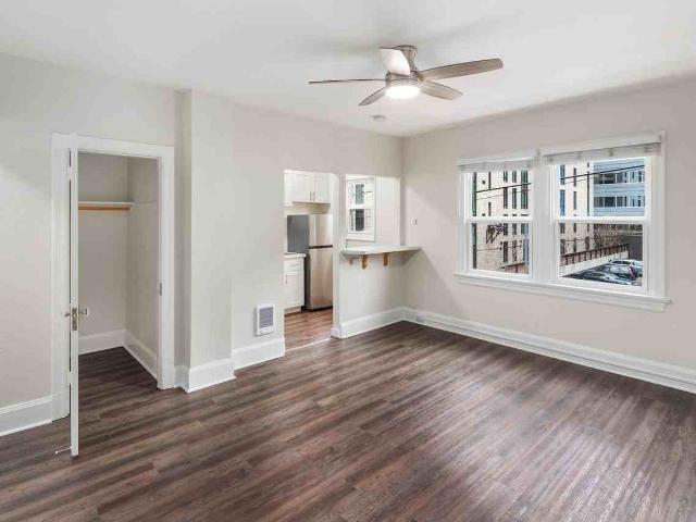 Carolina Court Studio Apartment for Rent at 527 Eastlake Ave E, Seattle, WA 98109 South Lake Union