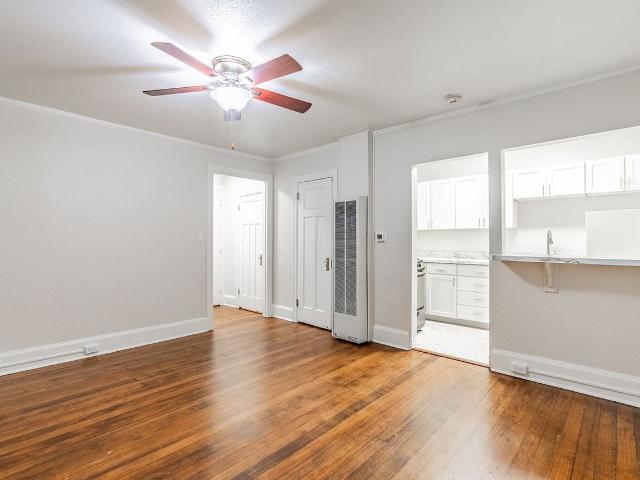 Carolina Court Studio Apartment for Rent at 527 Eastlake Ave E, Seattle, WA 98109 South Lake Union