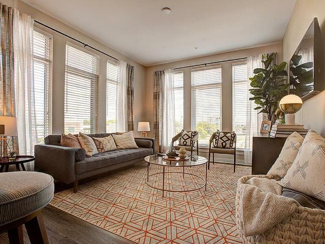 Caroline 1 Bedroom Apartment for Rent at 99 Westedge St, Charleston, SC 29403 Westside