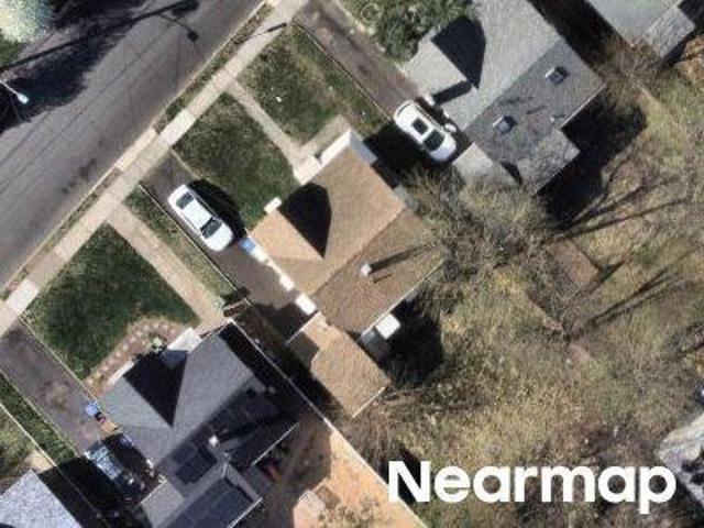 Caroline Ave