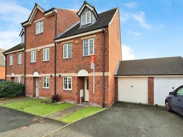 Caroline Court, Burton on trent, 3 Bedroom Town