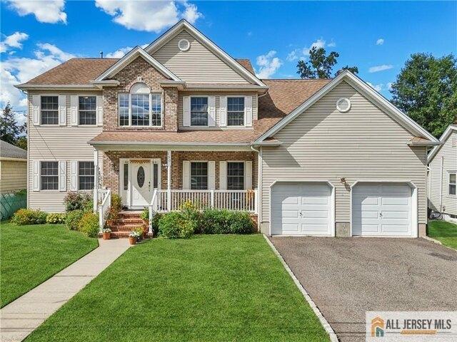 Carolyn Ave, Colonia, Home For Sale