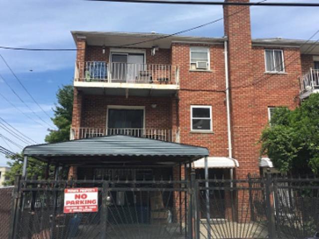Carpenter Ave