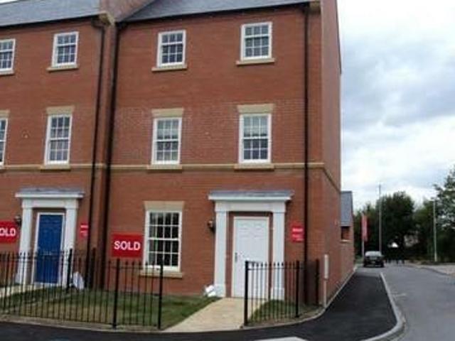 Carpenters Close, Wragby, 4 Bedroom Town