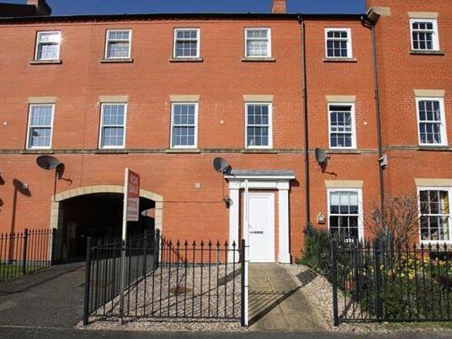 Carpenters Close, Wragby, 3 Bedroom Town