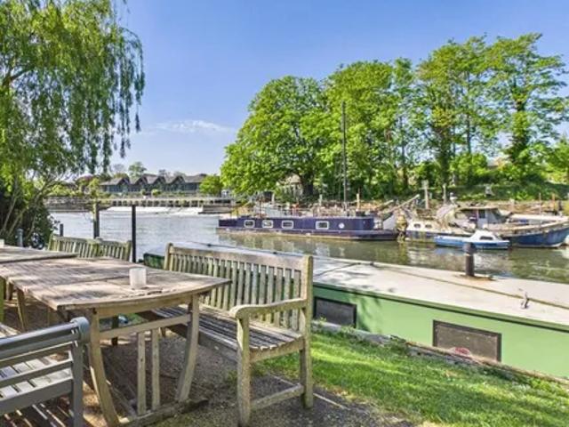 Carpenters House, Hampton Court Road, London, TW12 2HA, United Kingdom | 2 bed house for rent #167395536 | Rentberry