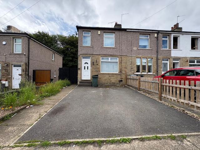 Carr Bottom Avenue, Bradford BD5, 3 bed semi detached house to rent, £1,100 pcm | PrimeLocation