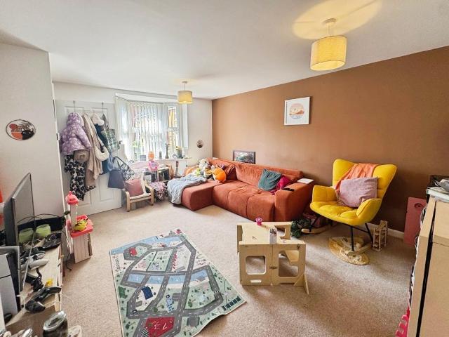Carr Close, Kingsway OL16 3 bed mews to rent £1,395 pcm £322 pw