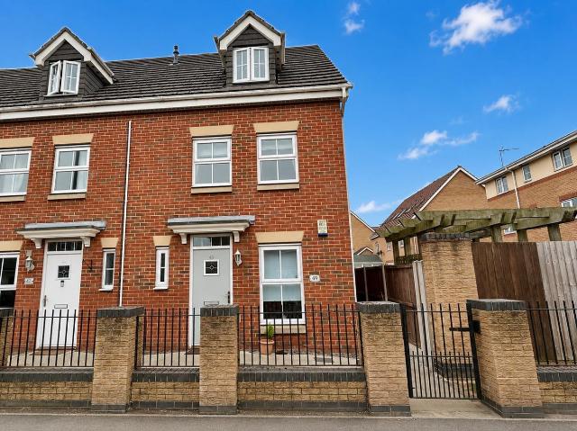 Carr Head Lane, Bolton Upon Dearne, Rotherham S63, 3 bed end terrace house to rent, £1,100 pcm | PrimeLocation