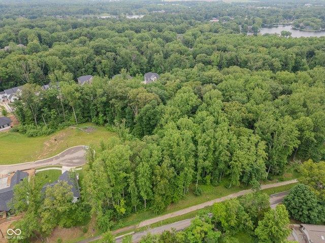 Carr Hill Rd, Columbus, IN 47201