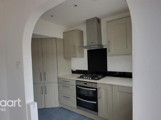 Carr Road, Northolt 3 bed terraced house to rent £2,400 pcm £554 pw