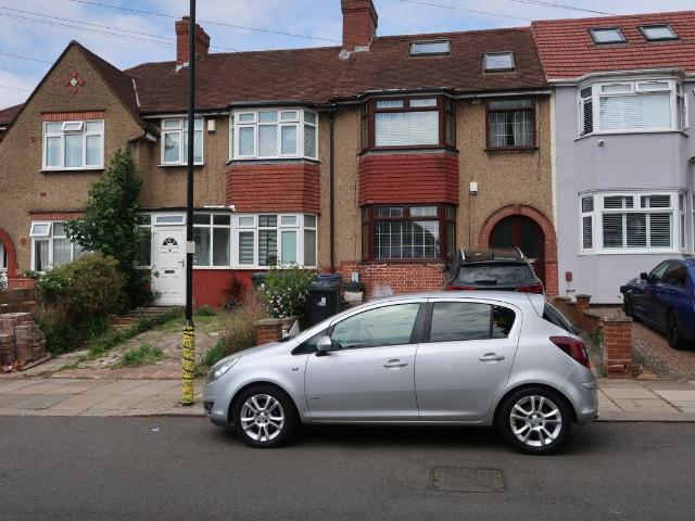 Carr Road, Northolt UB5, 5 bed terraced house to rent, £2,800 pcm | PrimeLocation