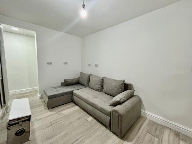 Carr Road, Pudsey, Calverley