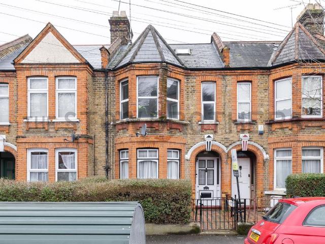 Carr Road, Walthamstow E17, 2 bed flat to rent, £2,150 pcm | PrimeLocation