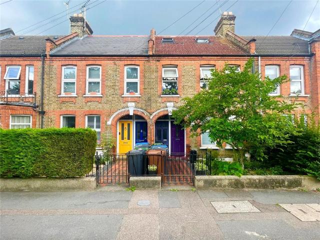 Carr Road, Walthamstow E17 2 bed flat to rent £2,100 pcm £485 pw