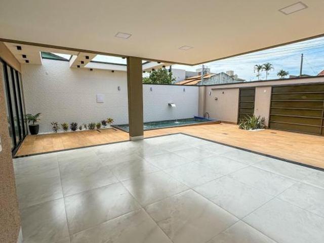 Carra Térrea 3 suítes Residencial Porto Seguro Casa de Rua com 3 Quarto s por R$ 1200000.00 no
