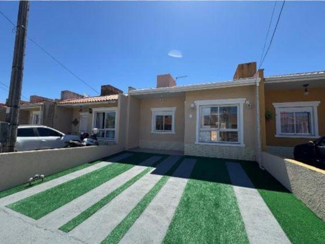 Carrara Casa térrea 2 dormitórios, reformada, com 2 vagas, churrasqueira
