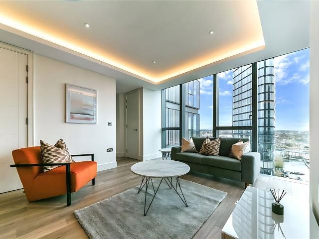 Carrara Tower, City Road, Islington, London EC1V, 2 bed flat to rent, £3,850 pcm | PrimeLocation