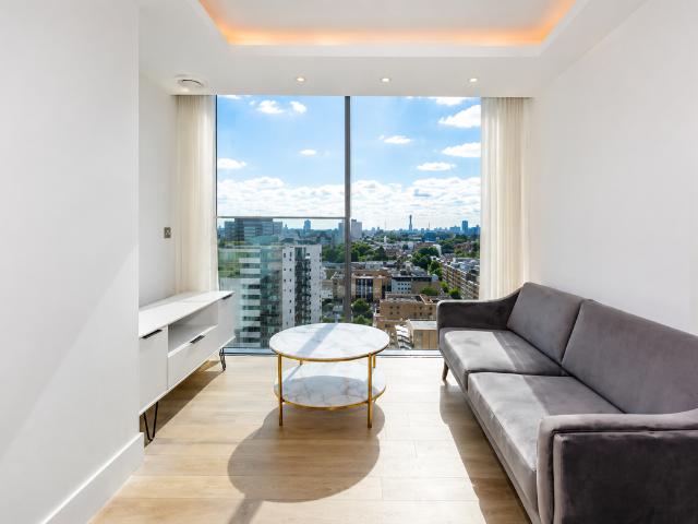 Carrara Tower, London EC1V, 2 bed flat to rent, £3,725 pcm | PrimeLocation