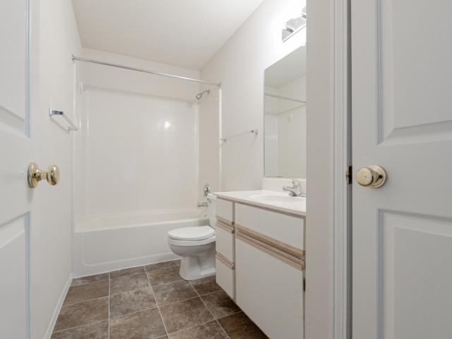 CARRINGTON COURT 1 Bedroom Apartment for Rent at 700 Evergreen Dr, Burnsville, MN 55337