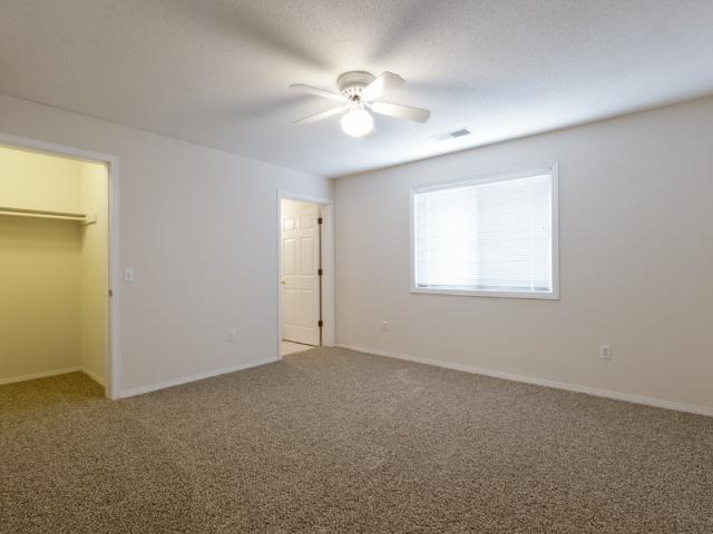 CARRINGTON COURT 2 Bedroom Apartment for Rent at 700 Evergreen Dr, Burnsville, MN 55337