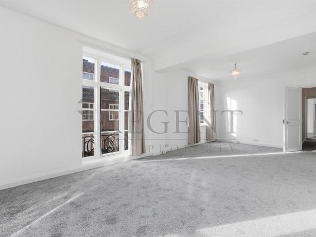 Carrington House, Hertford Street, W1J 2 bed apartment to rent £4,000 pcm £923 pw