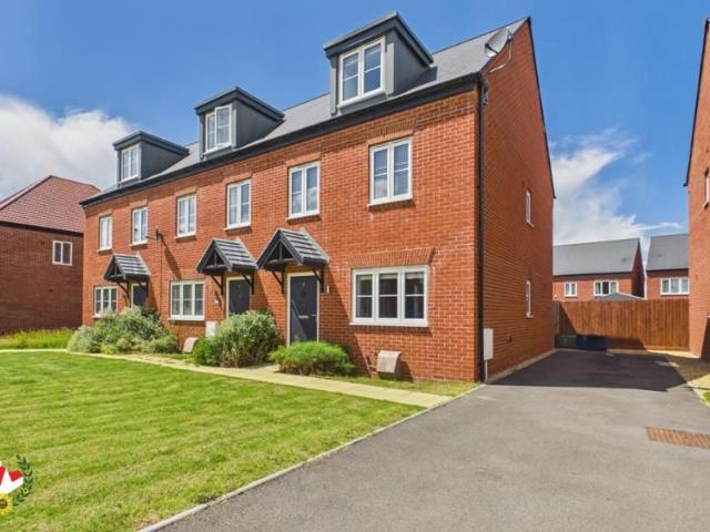 Carrington Road, Twigworth GL2, 3 bed town house to rent, £1,550 pcm | PrimeLocation