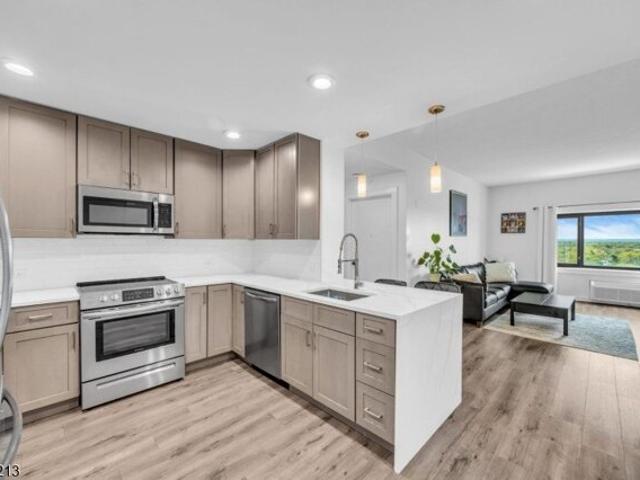 Carriage City Plz Apt,rahway, Condo For Sale