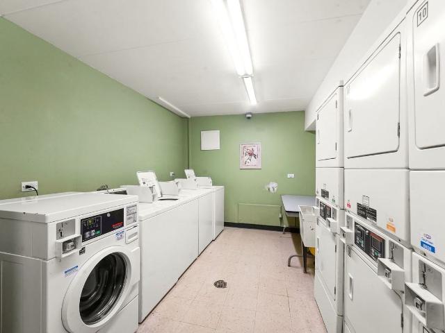 Carriage Creek Apartments 1 Bedroom Apartment for Rent at 22501 Butterfield Rd, Richton Park, IL 60471