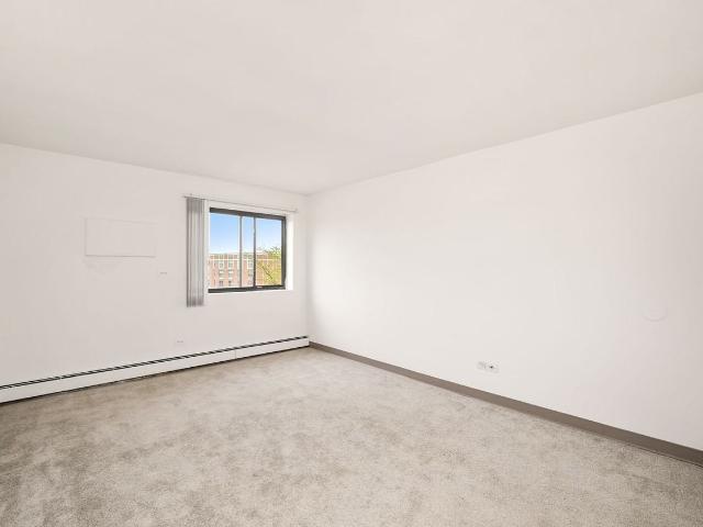 Carriage Creek Apartments 2 Bedroom Apartment for Rent at 22501 Butterfield Rd, Richton Park, IL 60471
