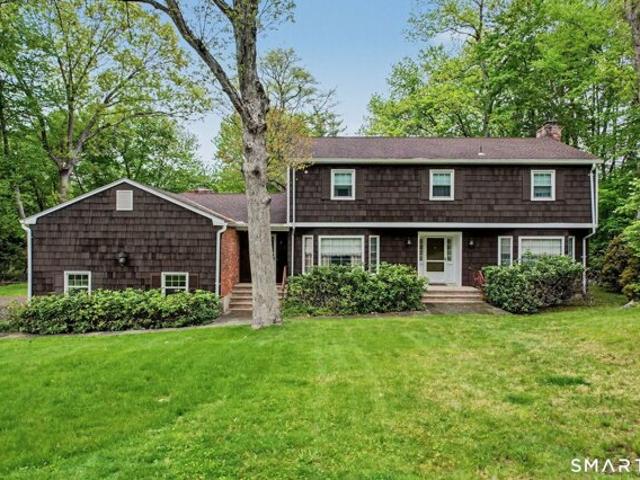 Carriage Dr S, Stamford, Home For Sale