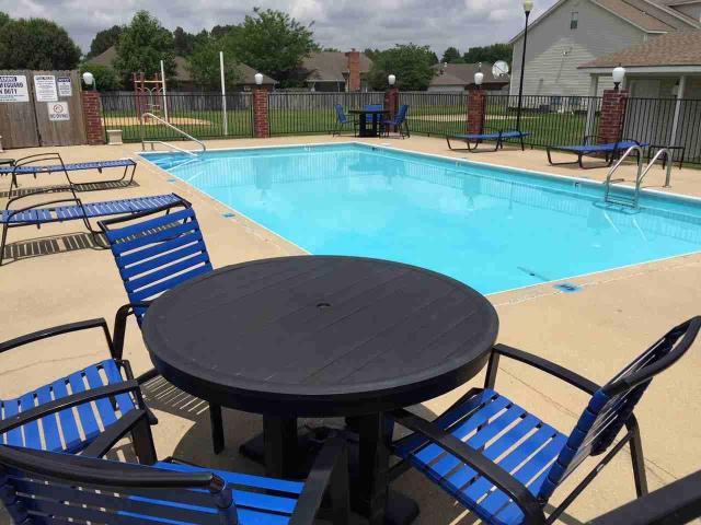 Carriage House Apartments 1 Bedroom Apartment for Rent at 2501 Erin Way, Paragould, AR 72450