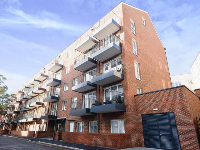 Carriage House, Morton Peto Road, CM23 2 bed flat to rent £1,600 pcm £369 pw