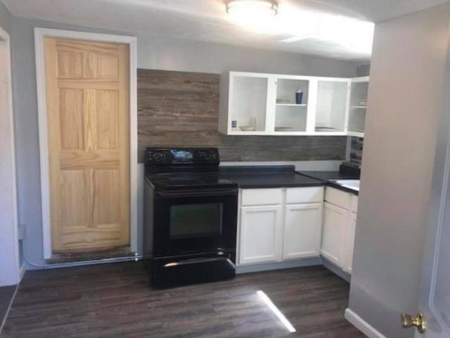Carriage House Room West