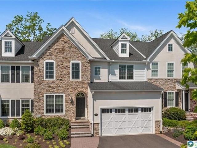 Carriage Knoll Dr, Bethlehem, Home For Sale