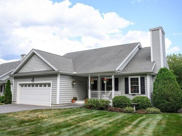 Carriage Ln Unit,brunswick, Condo For Sale